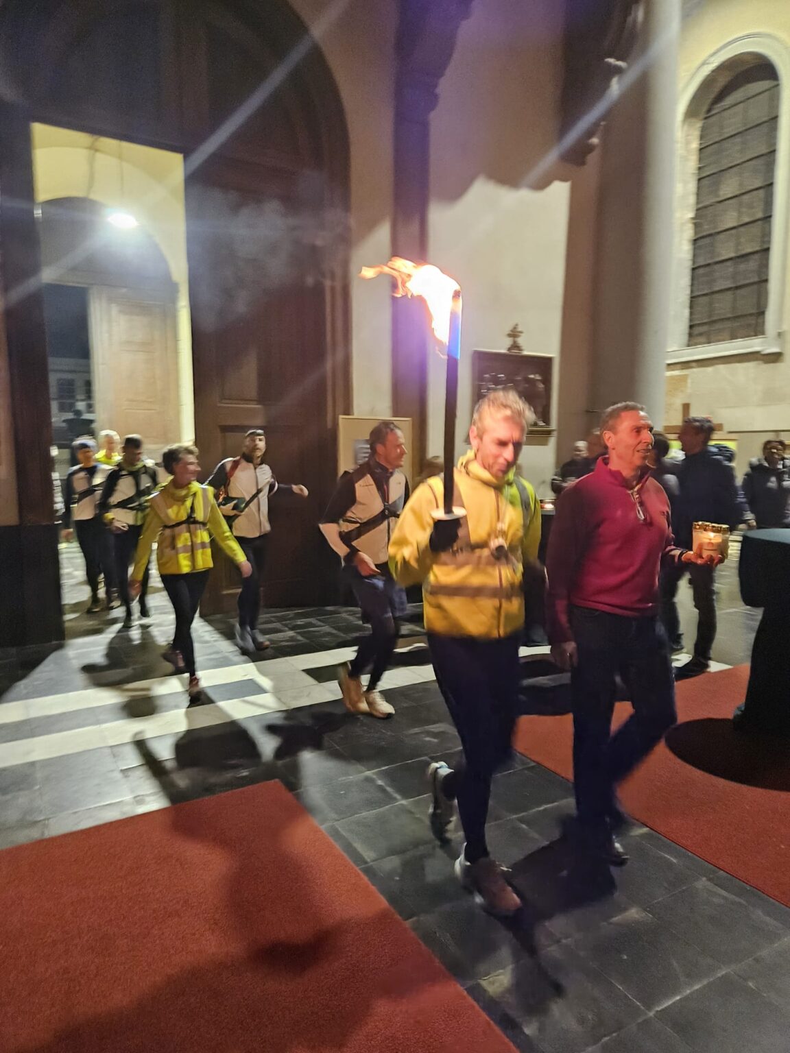 VREDESLICHT EN KERSTCONCERT 12/12/2025 | Mariale Ommegang Nazareth